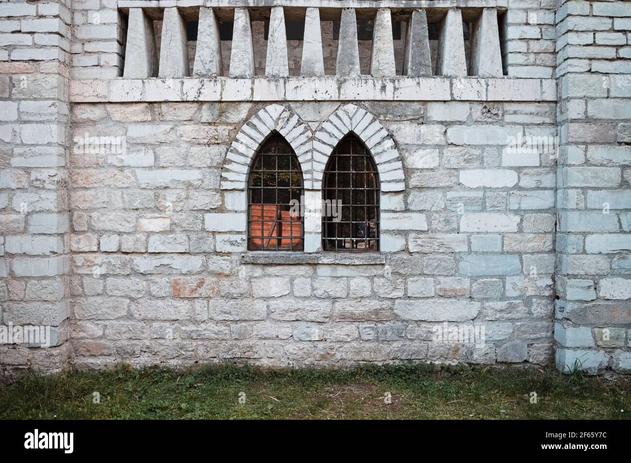 Medieval Mullioned Window High Resolution Stock Photography and Images ...