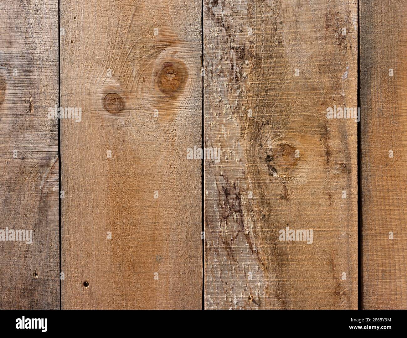 Rough sawn pine wall hi-res stock photography and images - Alamy