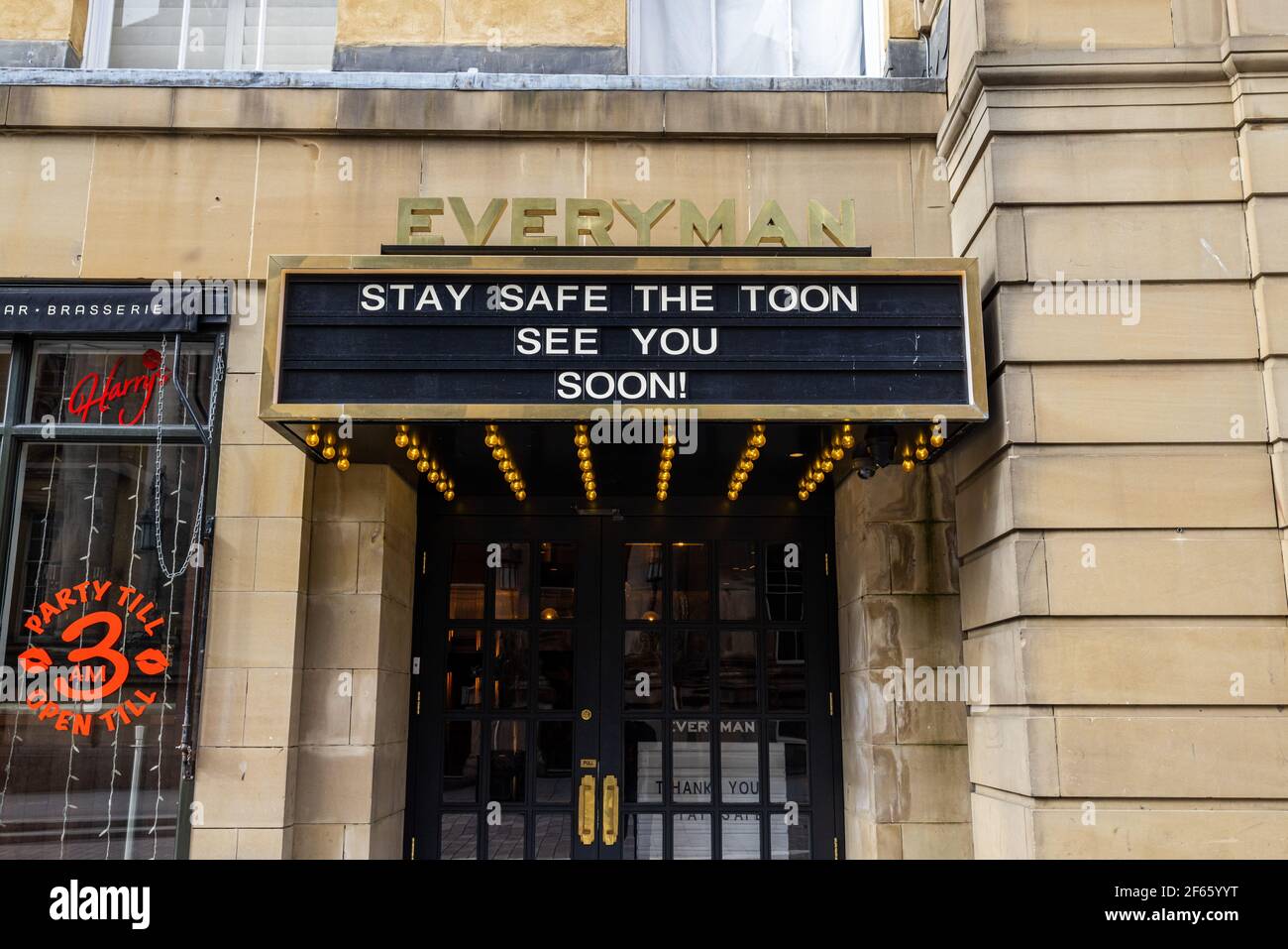 Cinema closed hi-res stock photography and images - Alamy