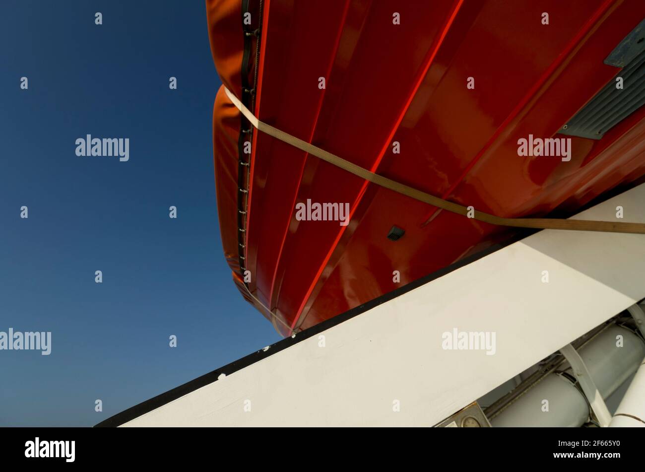Underside of hull hi-res stock photography and images - Alamy