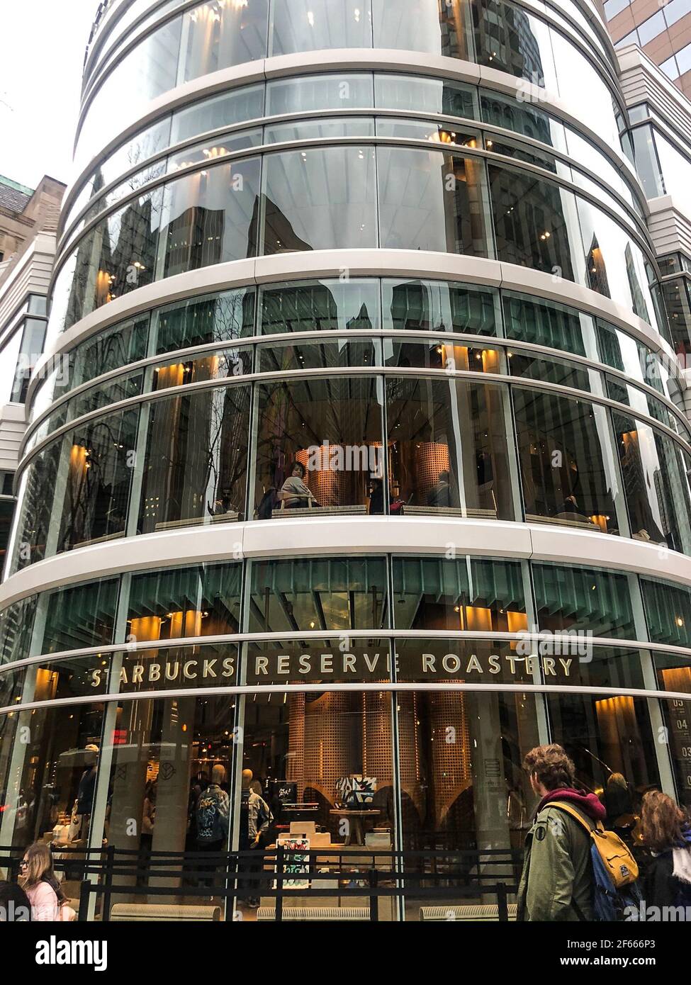 Chicago, USA. 21st Nov, 2019. The Starbucks Reserve Roastery Chicago is ...