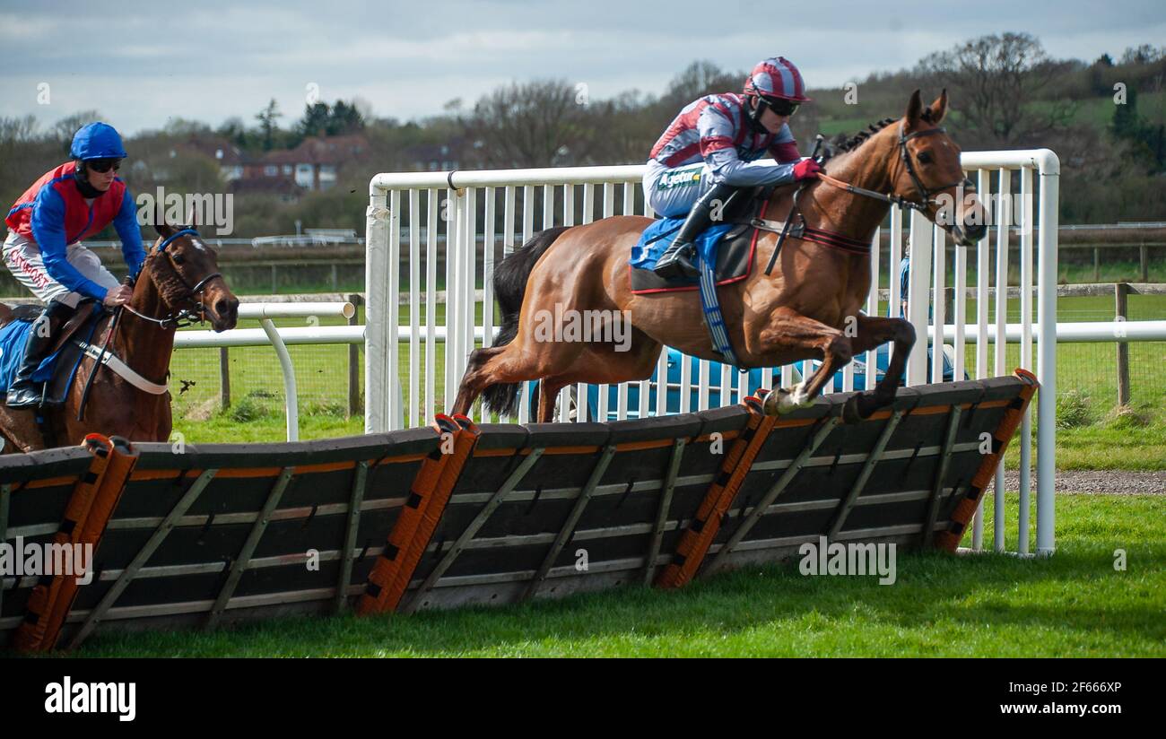 Stratford races horse racing hi-res stock photography and images - Alamy