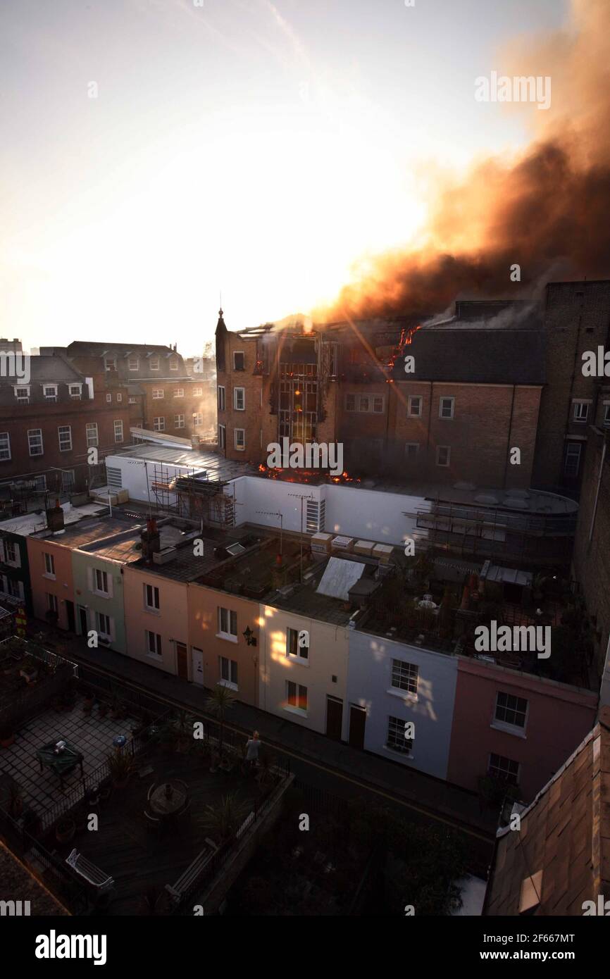Fire at the royal marsden hospital hi-res stock photography and images ...
