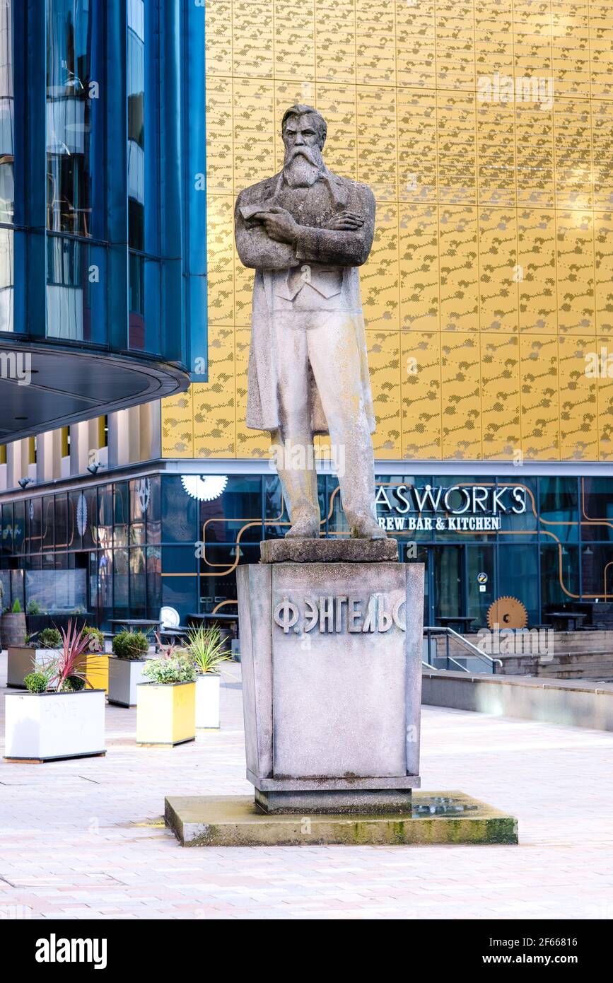 Friedrich Engels Statue. Tony Wilson Place, Manchester, England Stock ...