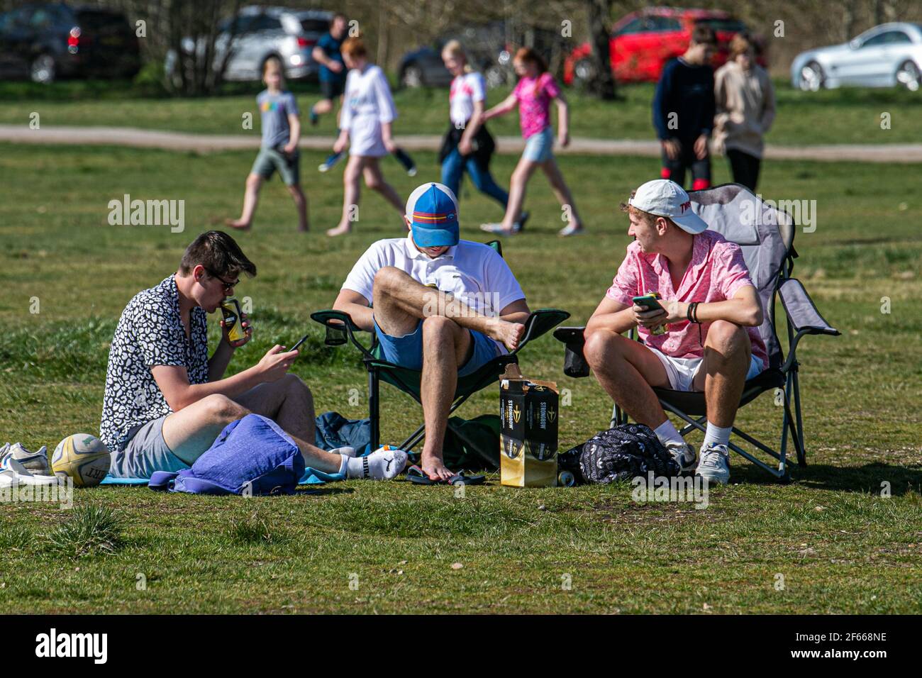 WIMBLEDON LONDON, UK 30 March 2021. The warm spring sunshine has ...