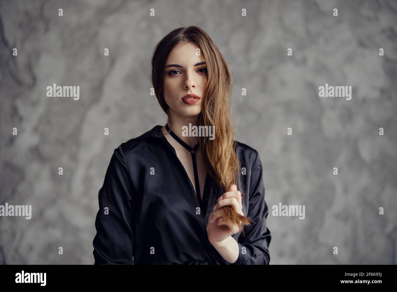 Twisting face hi-res stock photography and images - Alamy