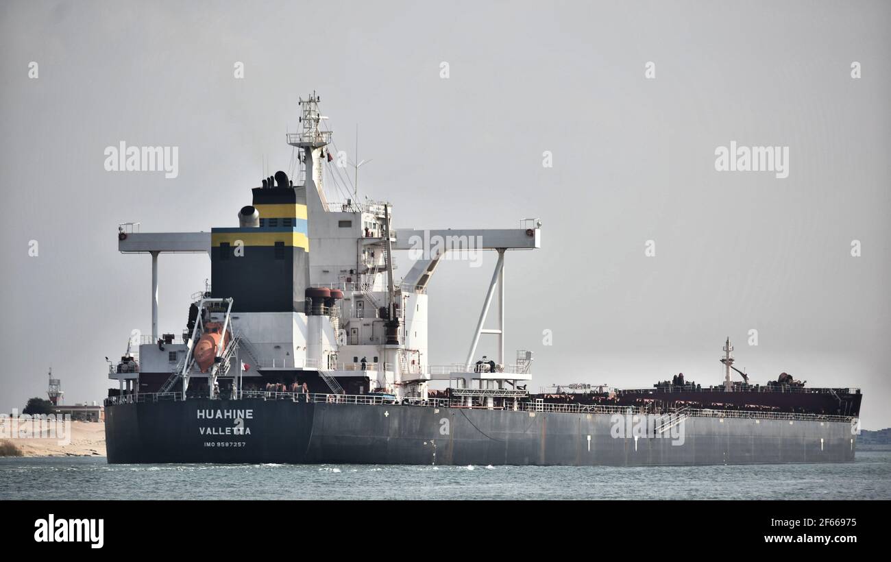 Ever given suez hi-res stock photography and images - Alamy