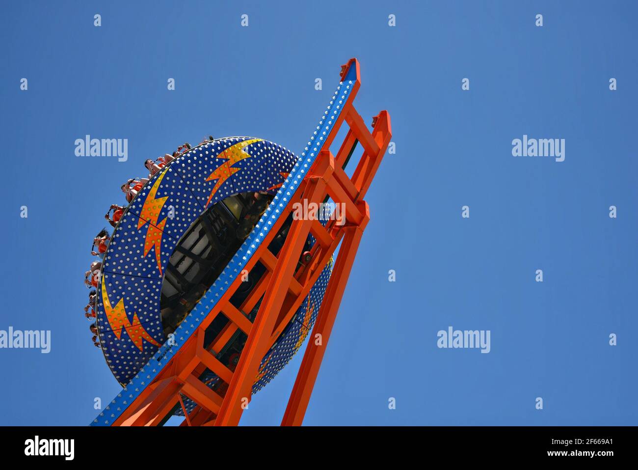 Shockwave ride hi-res stock photography and images - Alamy