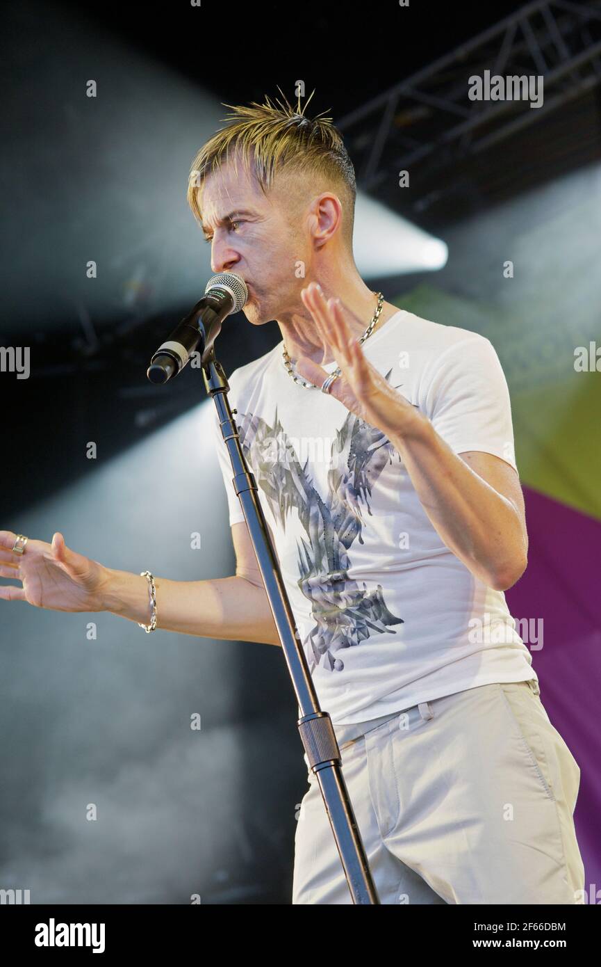 Lead singer of kajagoogoo limahl hi-res stock photography and images ...