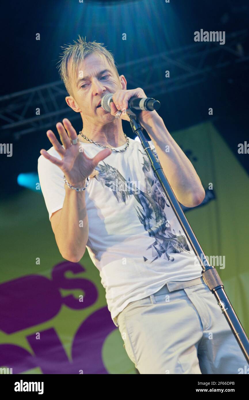 Lead singer of kajagoogoo limahl hi-res stock photography and images ...