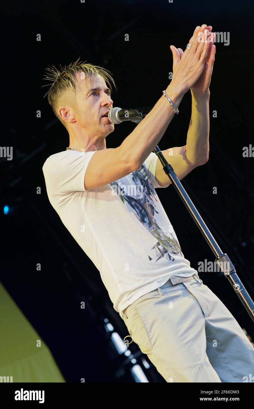 Lead singer of kajagoogoo limahl hi-res stock photography and images ...