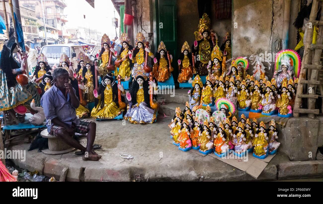 Display idols hi-res stock photography and images - Alamy