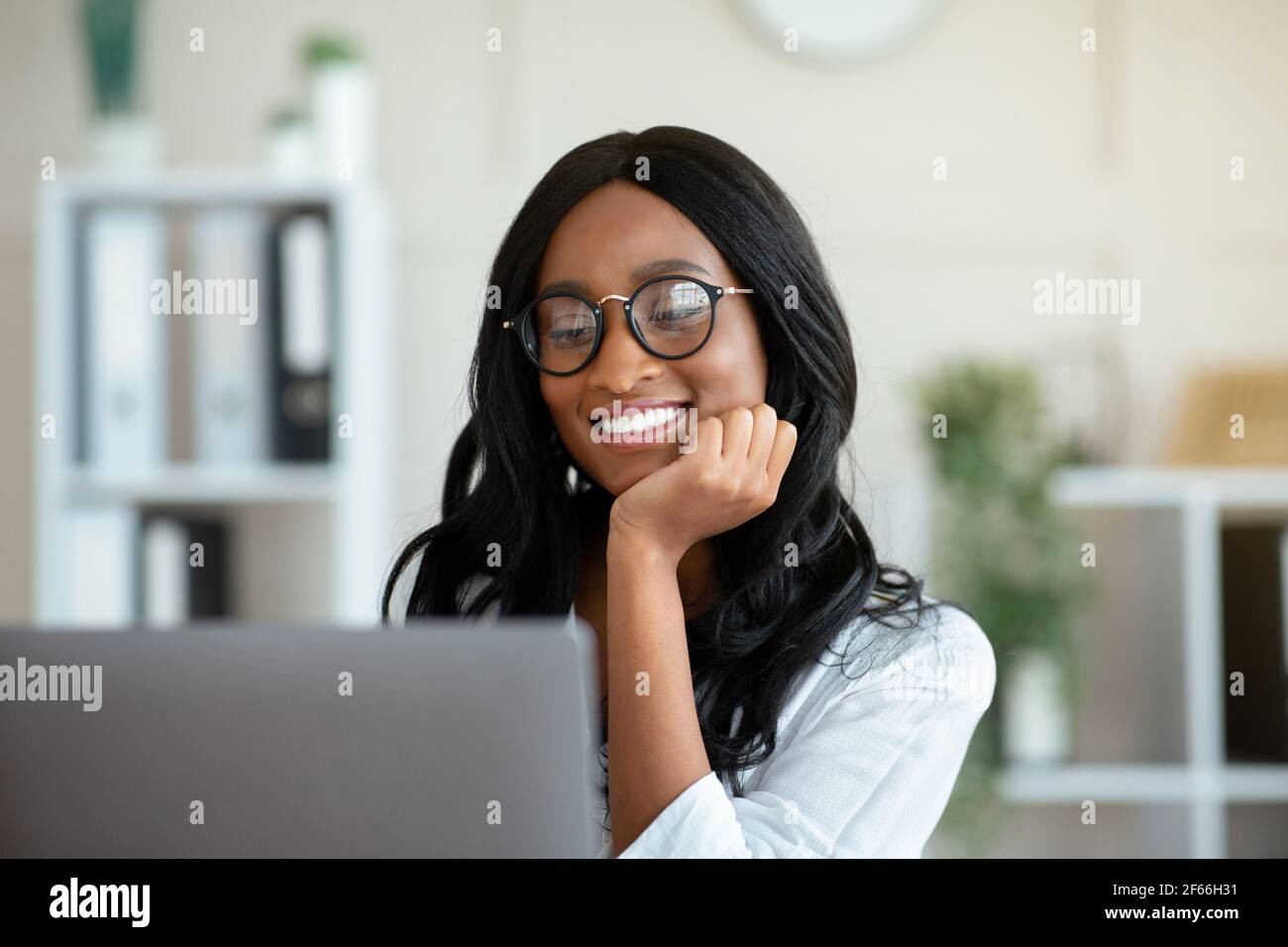 Black female ceo hi-res stock photography and images - Alamy