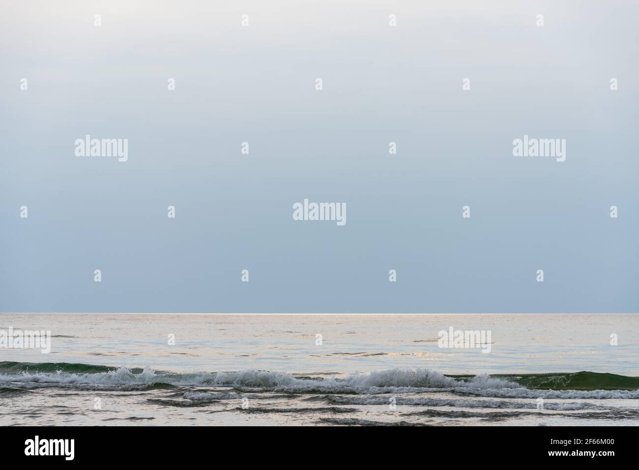 Mit hintergrund hi-res stock photography and images - Alamy