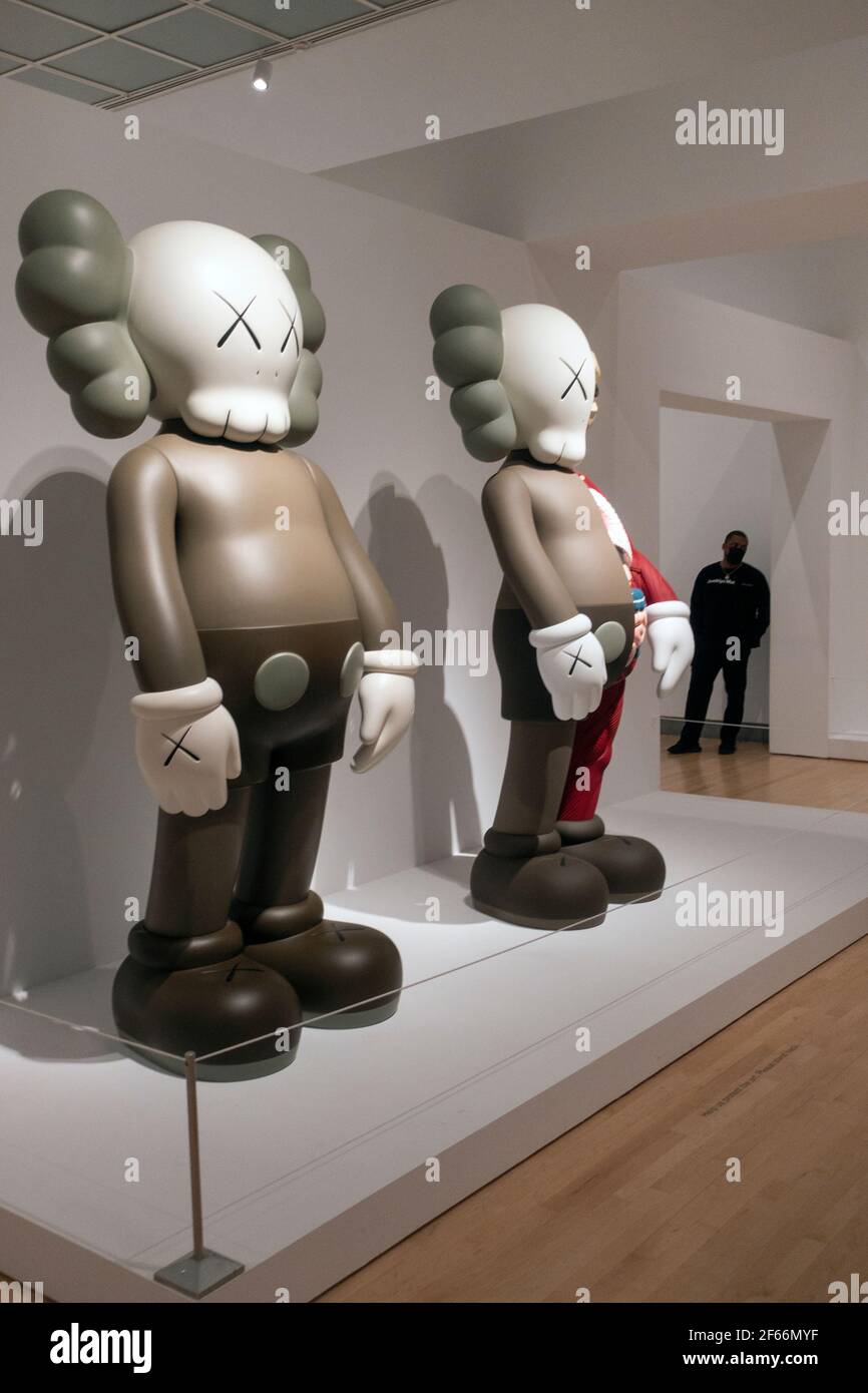 Kaws new york hi-res stock photography and images - Alamy