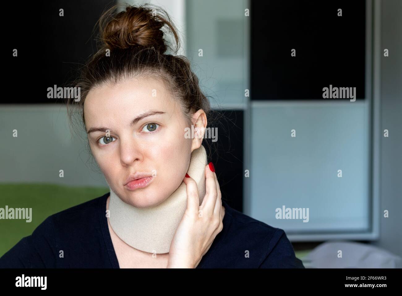 Cervical spine collar hi-res stock photography and images - Alamy