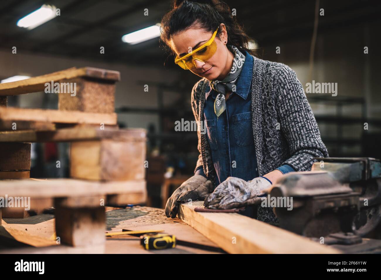 Woman sanding hi-res stock photography and images - Alamy
