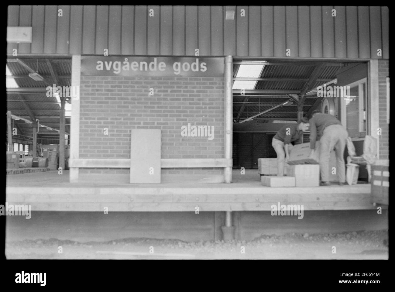 Load dock at SJ Fardexpedition, Gävle's freight yard Stock Photo - Alamy