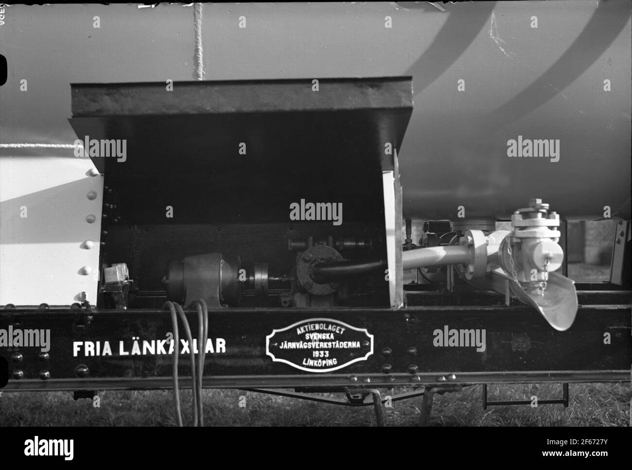 Tank wagon Litt. Um. Device of engine pump Stock Photo - Alamy