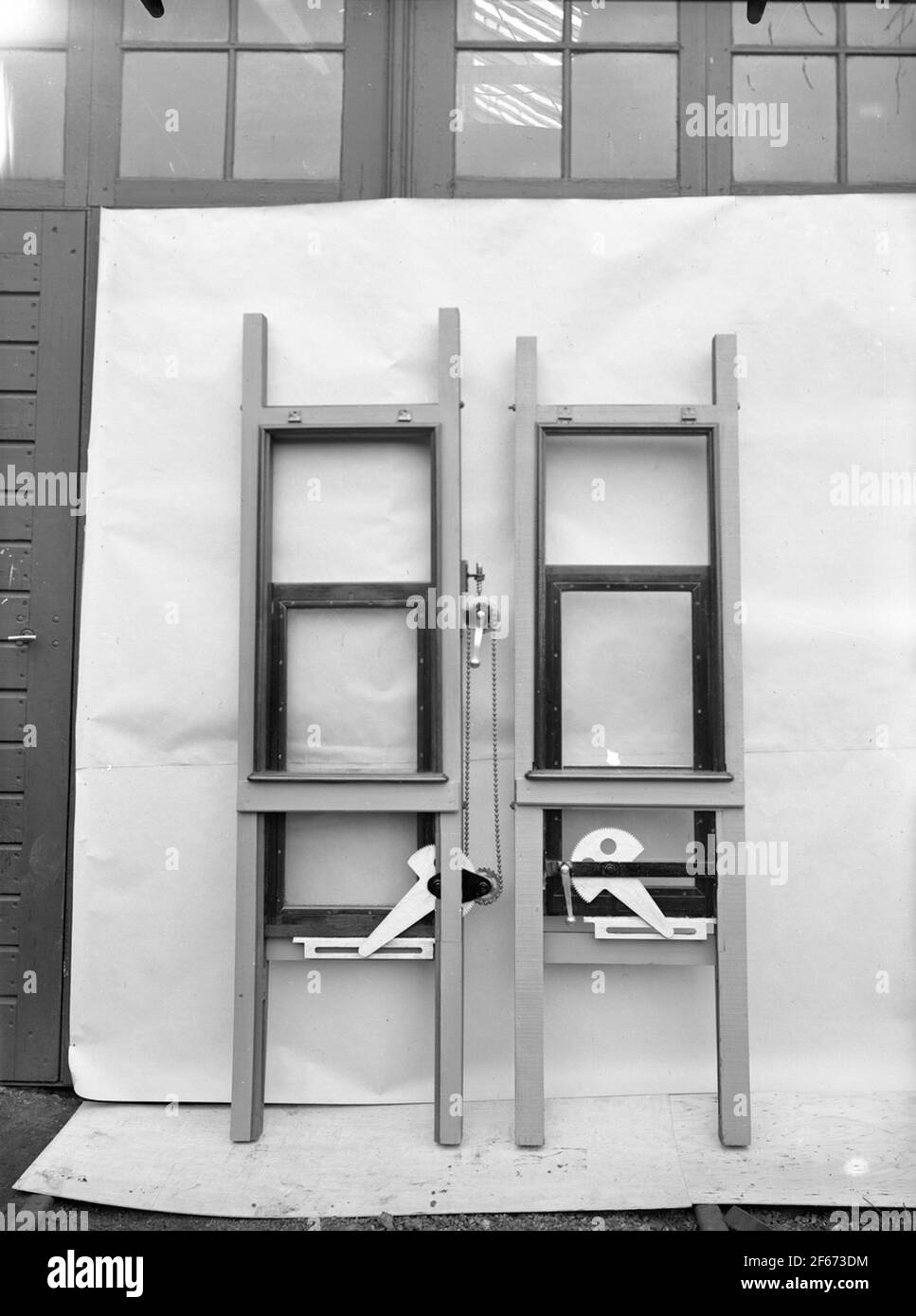 Fold system Black and White Stock Photos & Images - Alamy