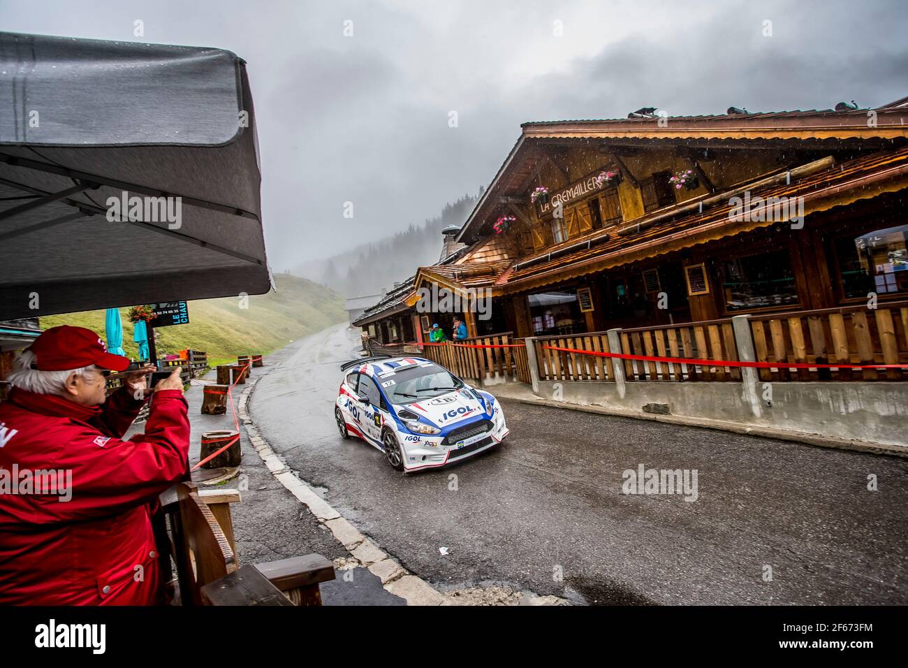 Benoit blanc hi-res stock photography and images - Alamy