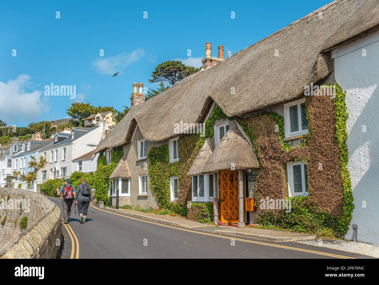 Thatched roof uk hi-res stock photography and images - Alamy