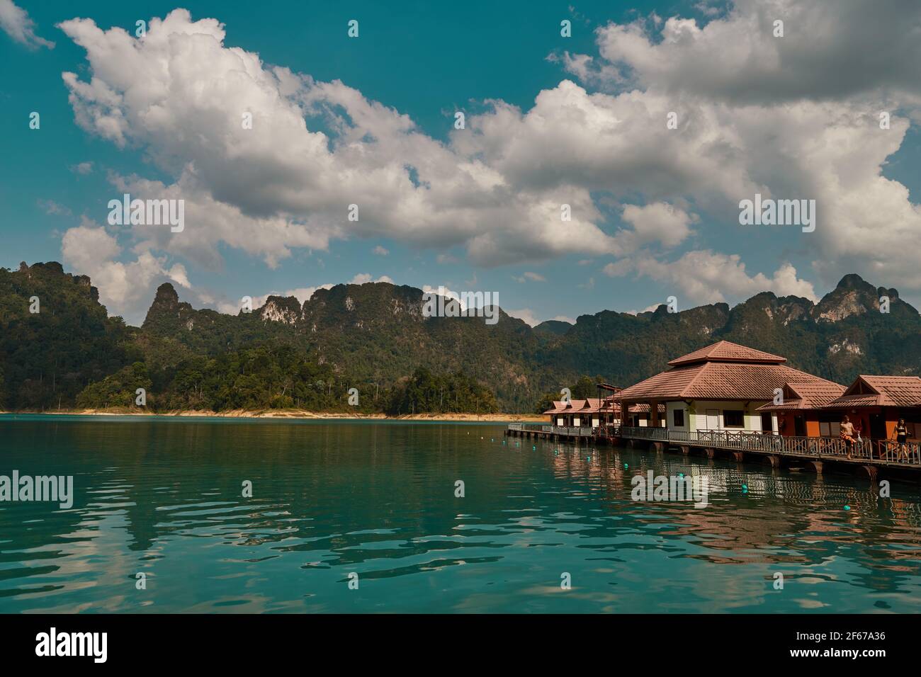 Luxury raft houses resort on Cheow Lan lake in Khao Sok National Park ...