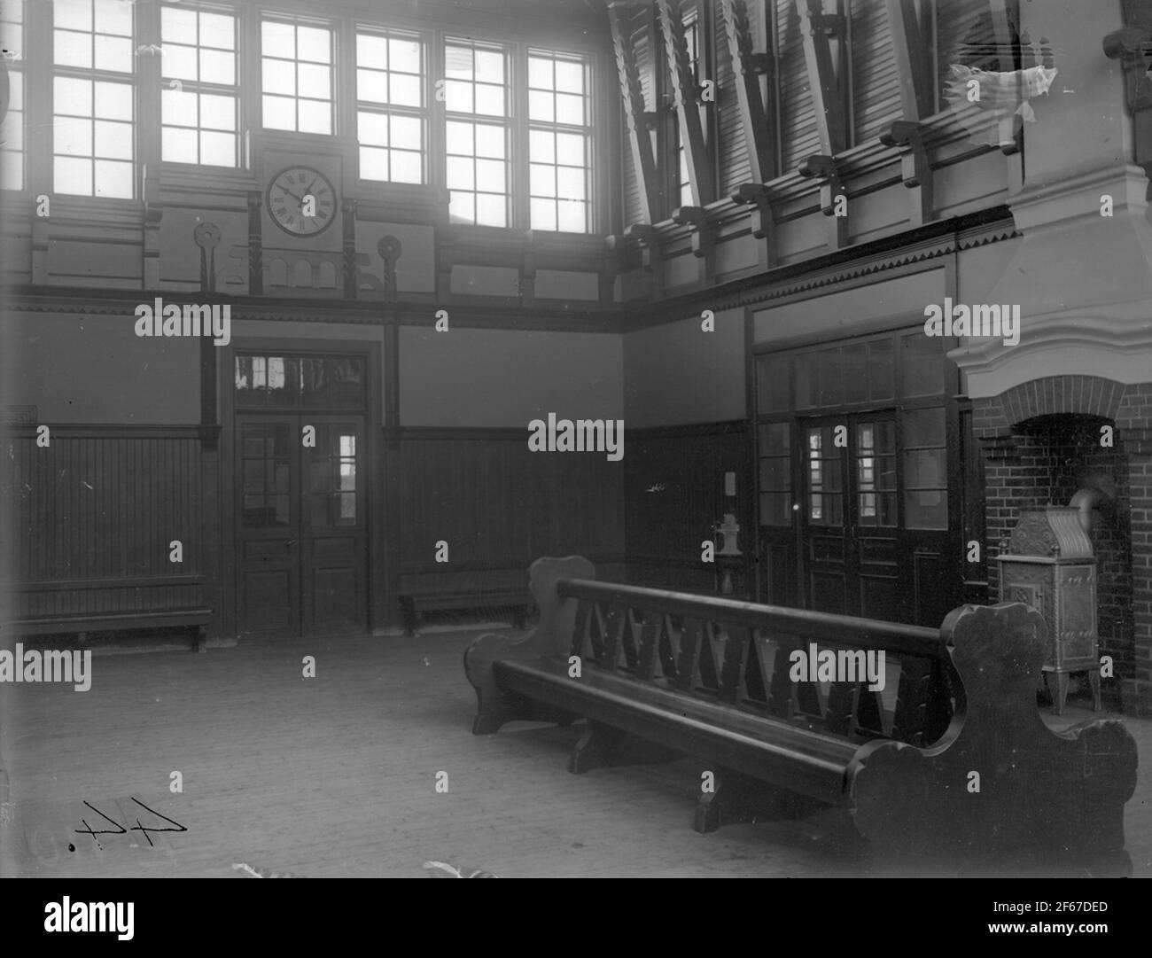 Left room hi-res stock photography and images - Alamy