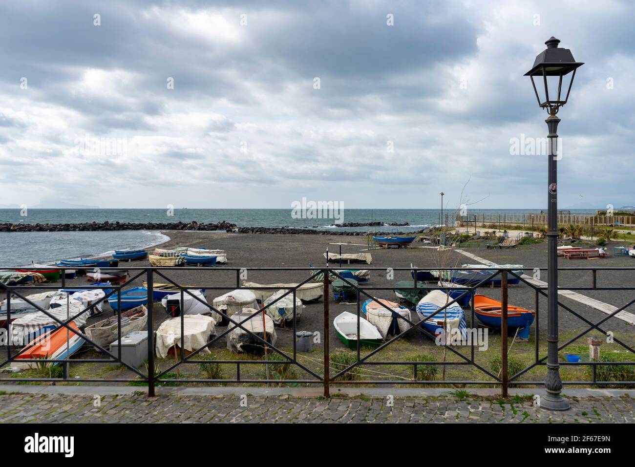 Pietrarsa station hi-res stock photography and images - Alamy