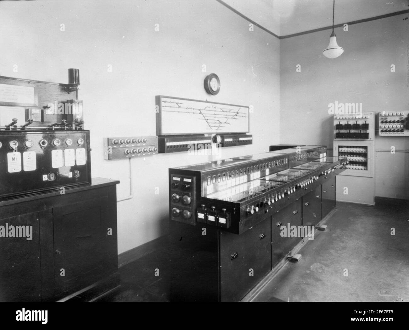 Effectors hi-res stock photography and images - Alamy