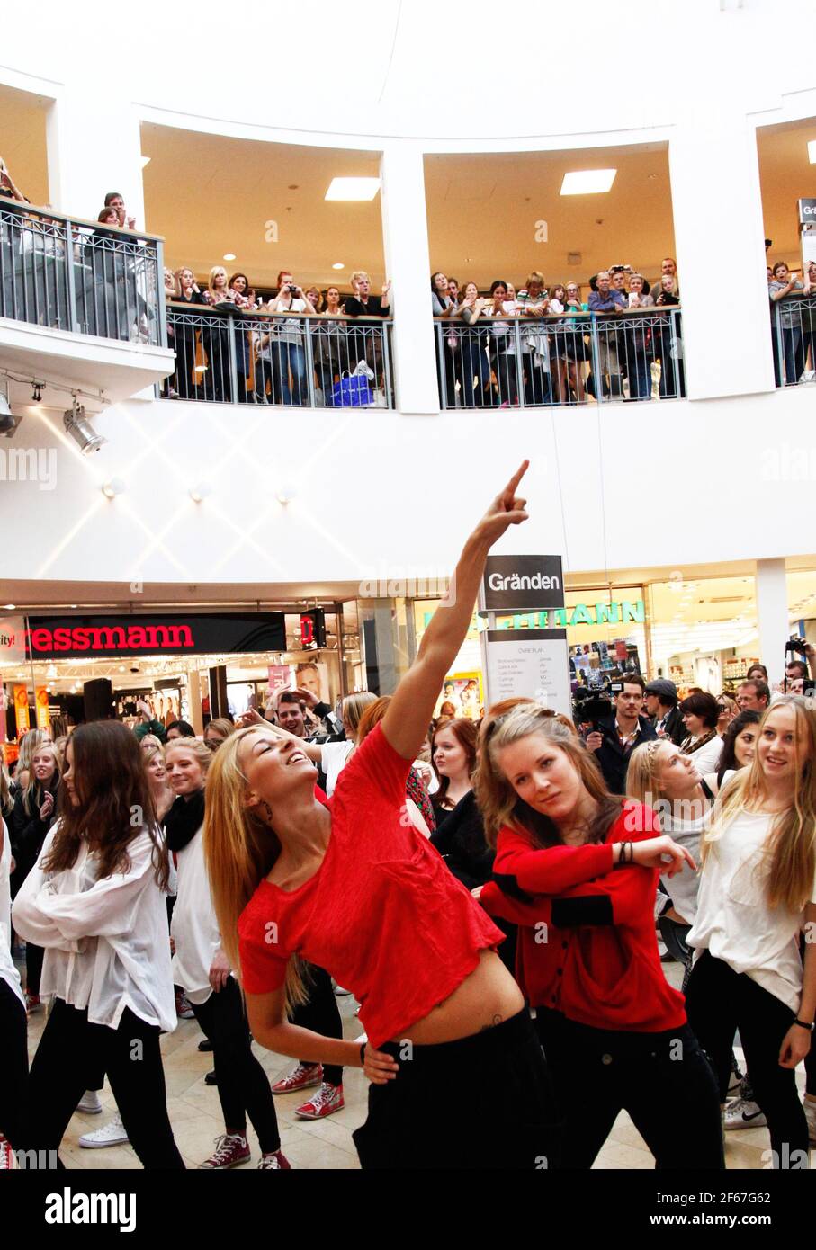 Having a dance hi-res stock photography and images - Alamy