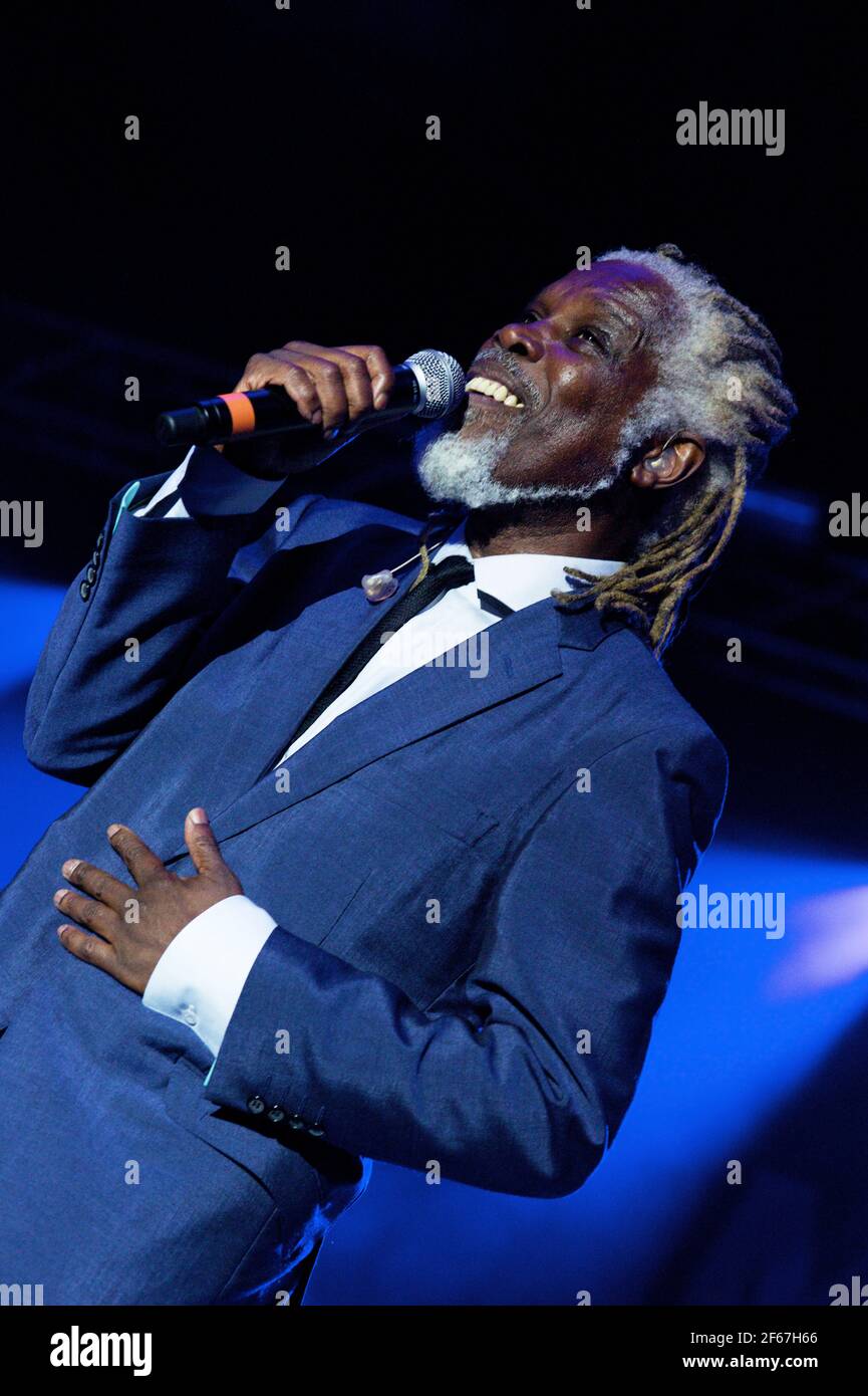 Billy ocean 1980s hi-res stock photography and images - Alamy