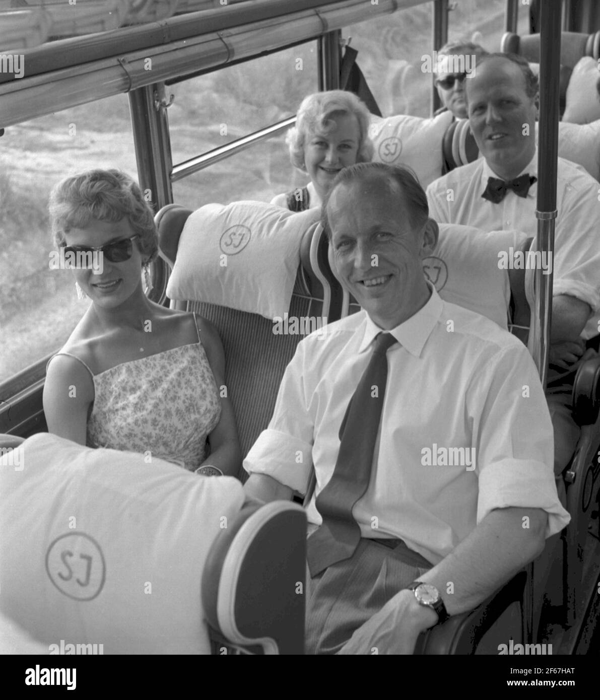 Tourist bus SJ 2375 Stock Photo - Alamy