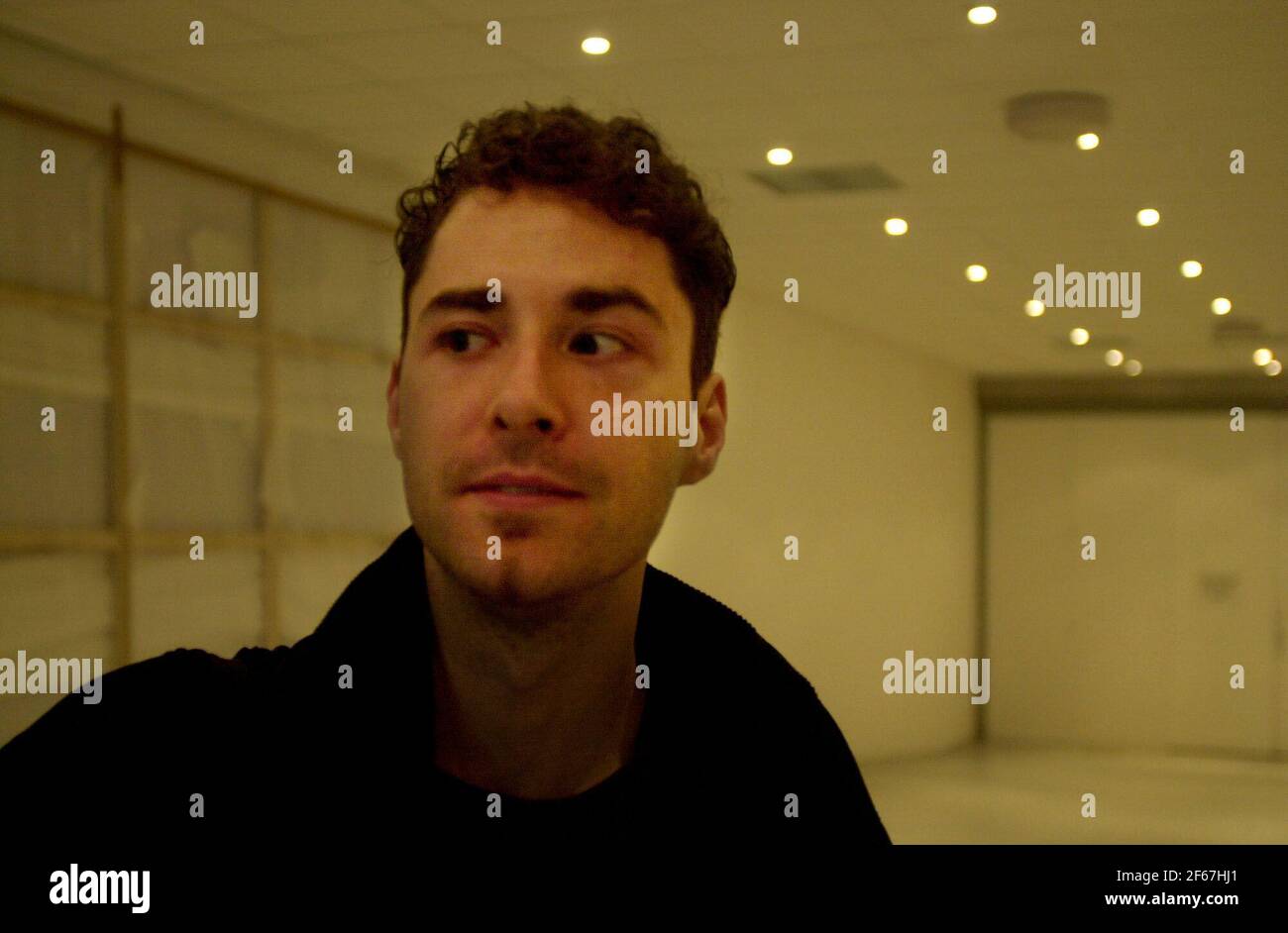 DAVID TOMPKINS AT THE SAATCHI GALLERY March 2001 Stock Photo - Alamy