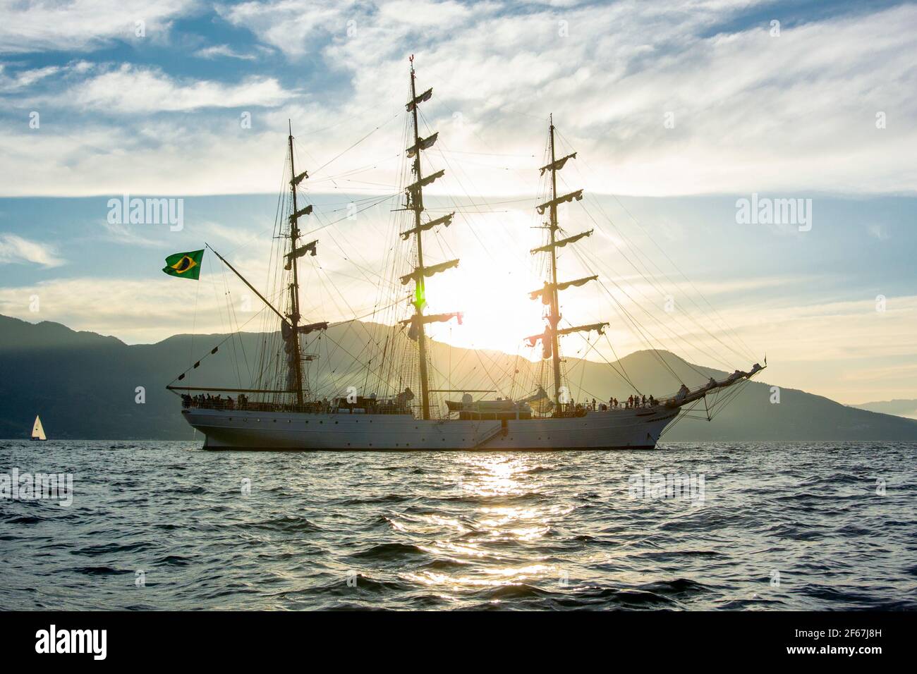 Cisne branco boat hi-res stock photography and images - Alamy