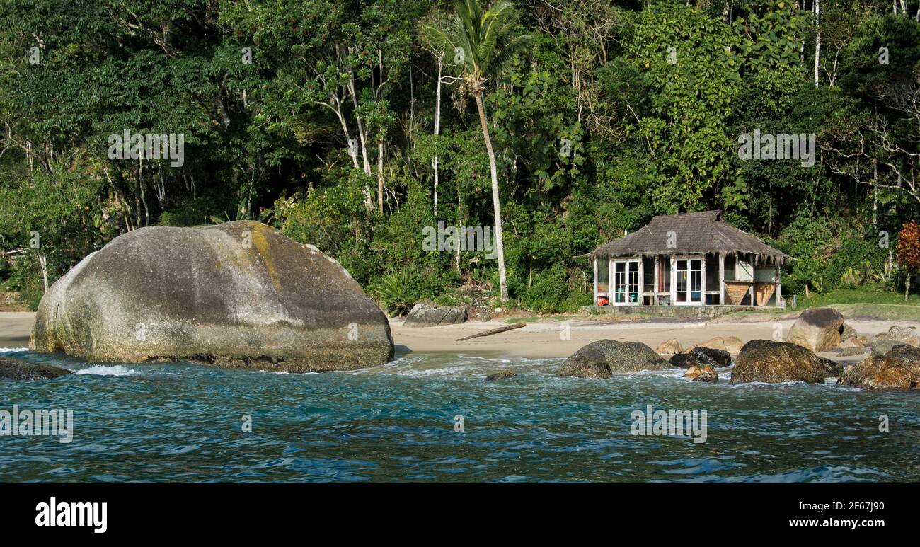 Surf shack beach hi-res stock photography and images - Alamy