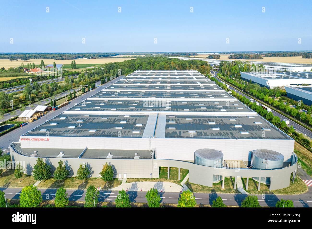 Concrete hall hi-res stock photography and images - Alamy