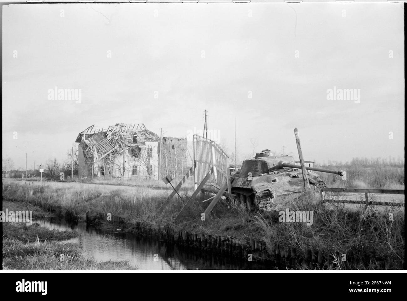 Armored cart hi-res stock photography and images - Alamy