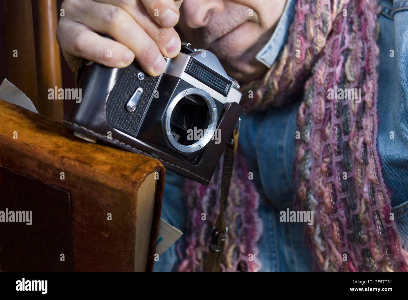 Without lens hi-res stock photography and images - Alamy