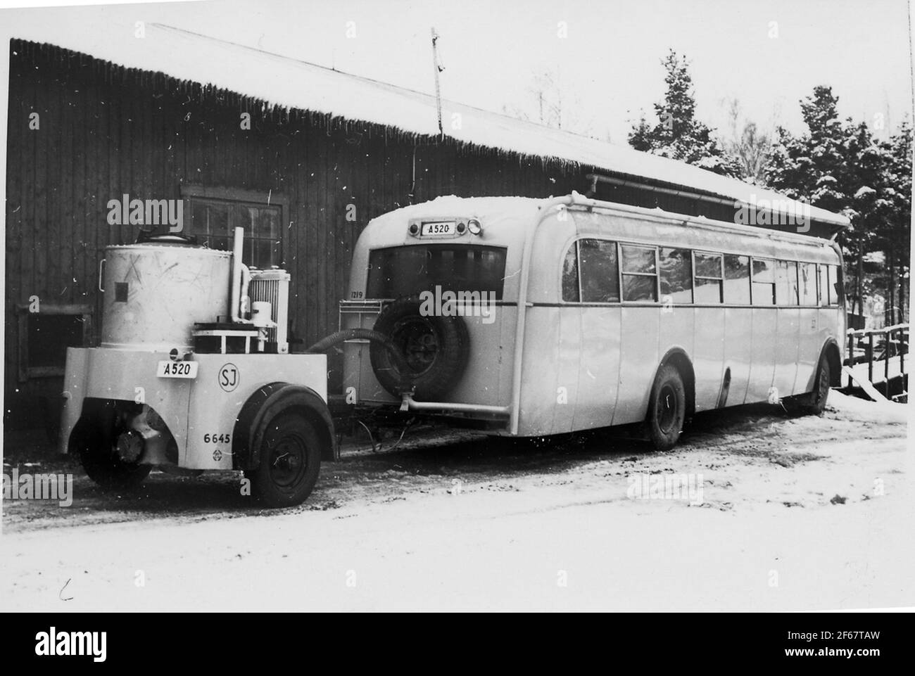 The state railways SJ bus 1219 with gauge unit. SJ Trailer 6645 Stock ...