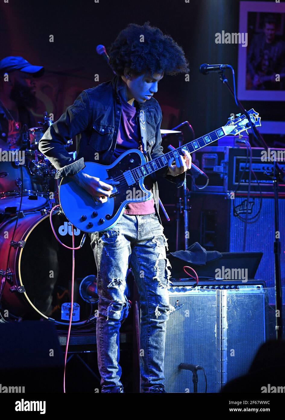 Miami - FL - 20201203 Brandon Taz Niederauer performs at The Funky ...
