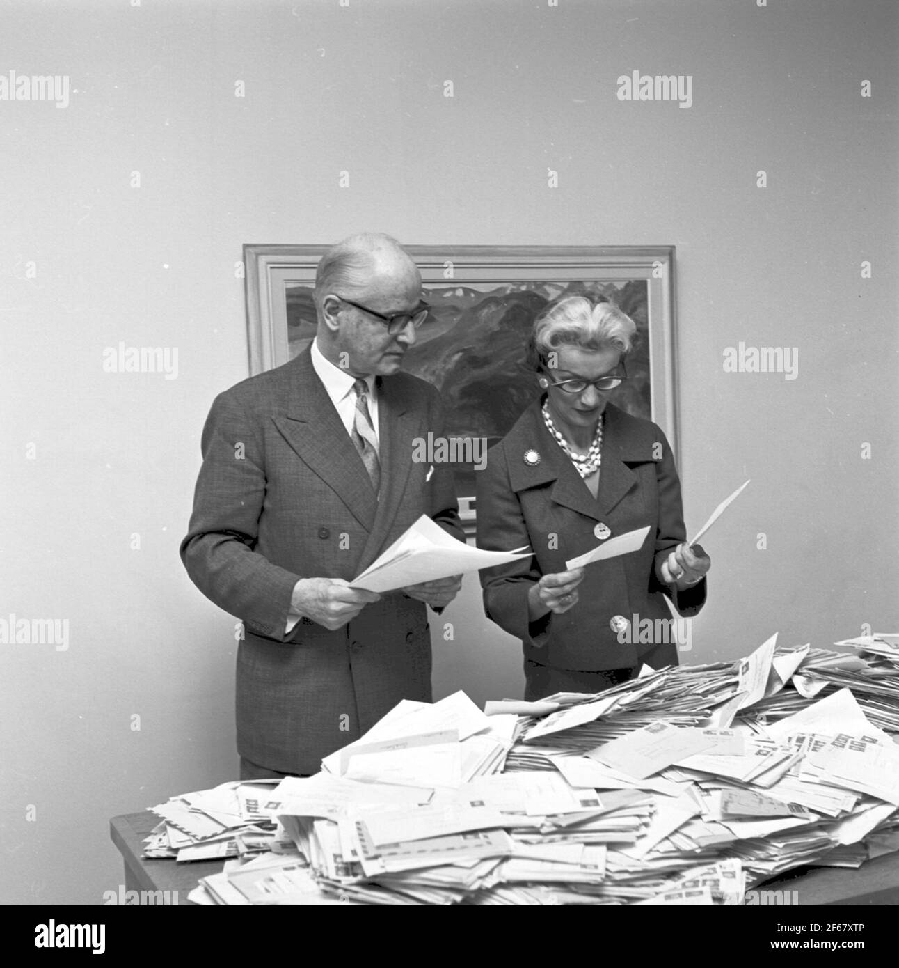 Innovation competition Black and White Stock Photos & Images - Alamy