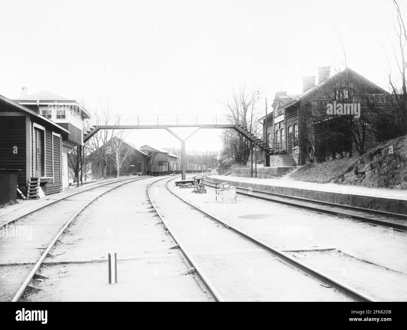 Merchant Bro Station BJ.bergsklagerna railways Stock Photo - Alamy