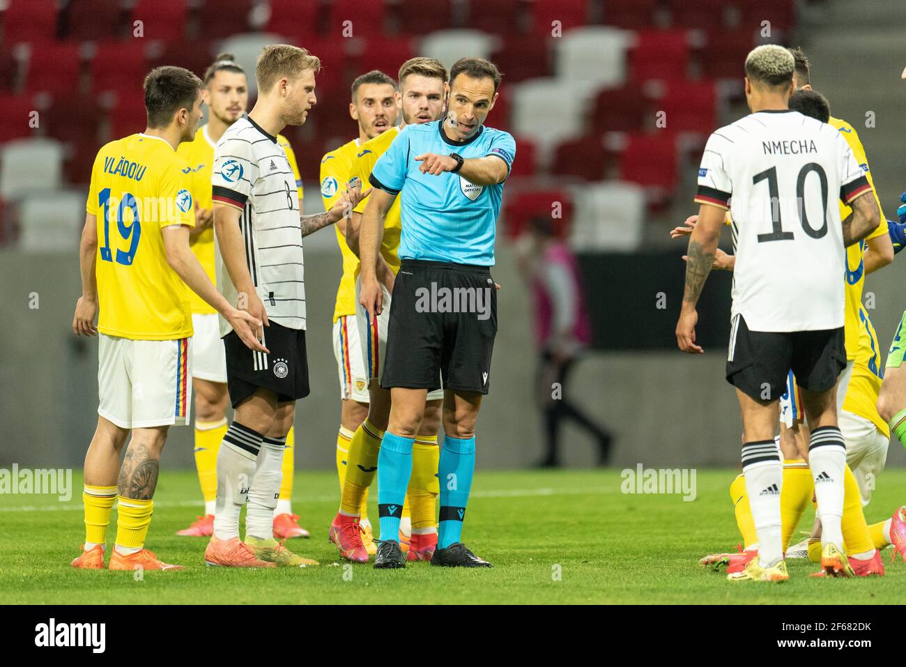 German football referee uefa hi-res stock photography and images - Alamy