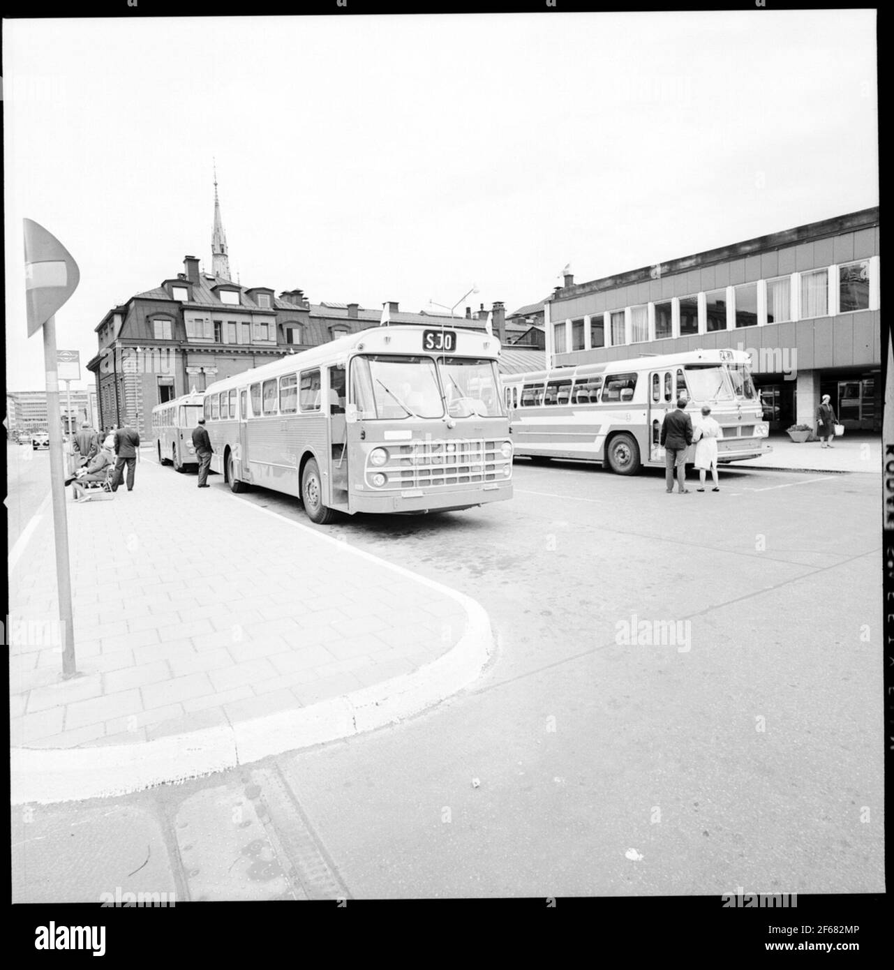 The state railways SJ, buses at the bus singing at the ...