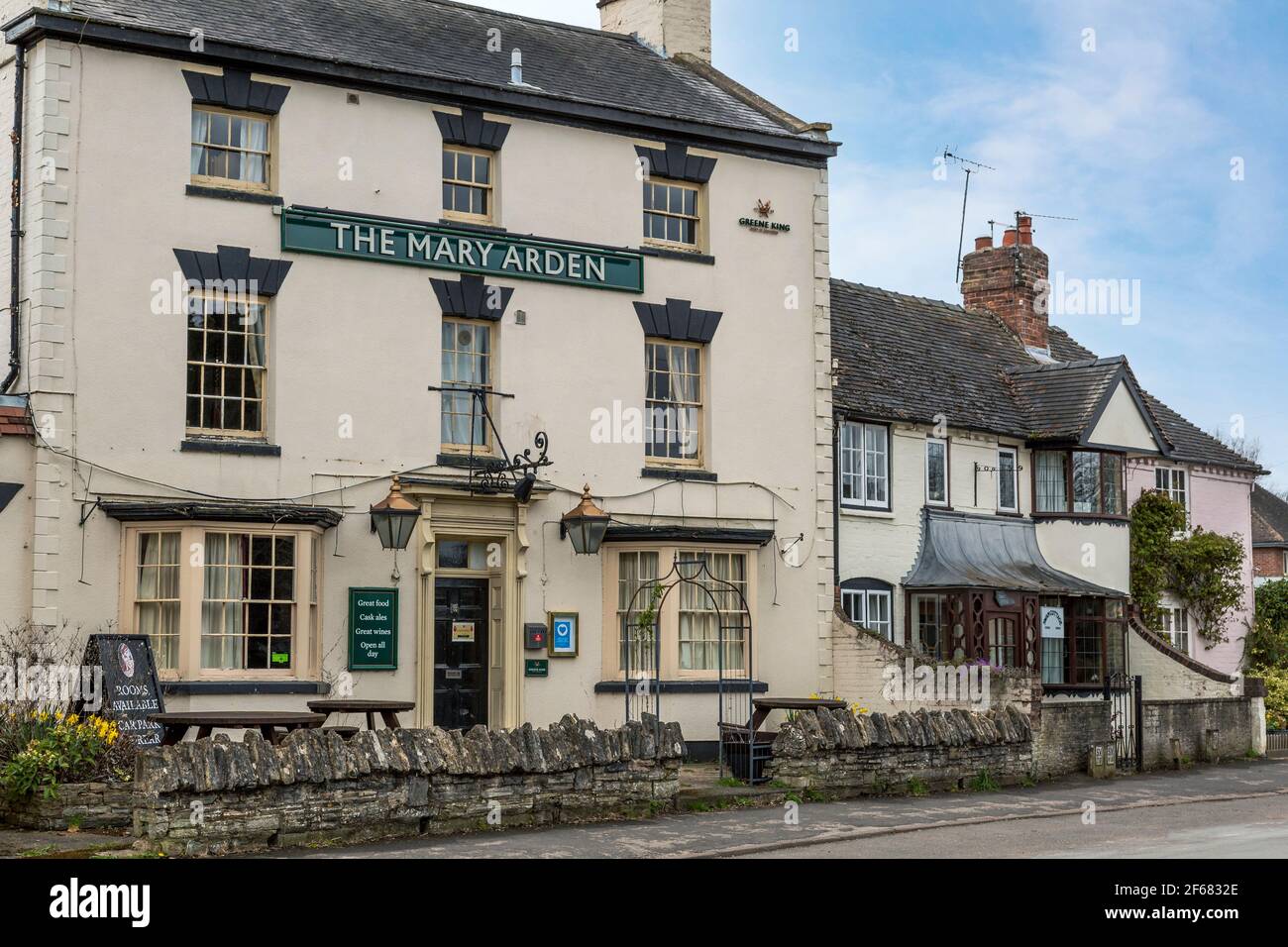 The Mary Arden Pub Restaurant in Wilmcote near Stratford upon Avon ...
