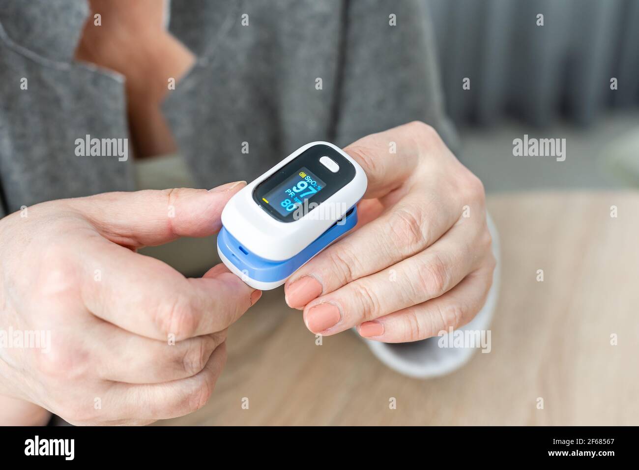 Oxymetry hi-res stock photography and images - Alamy