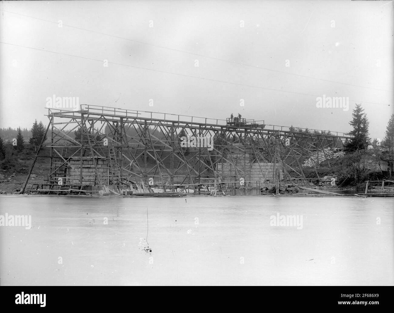 Bridge building, cheese coast banan OKB, Ljungan Stock Photo - Alamy