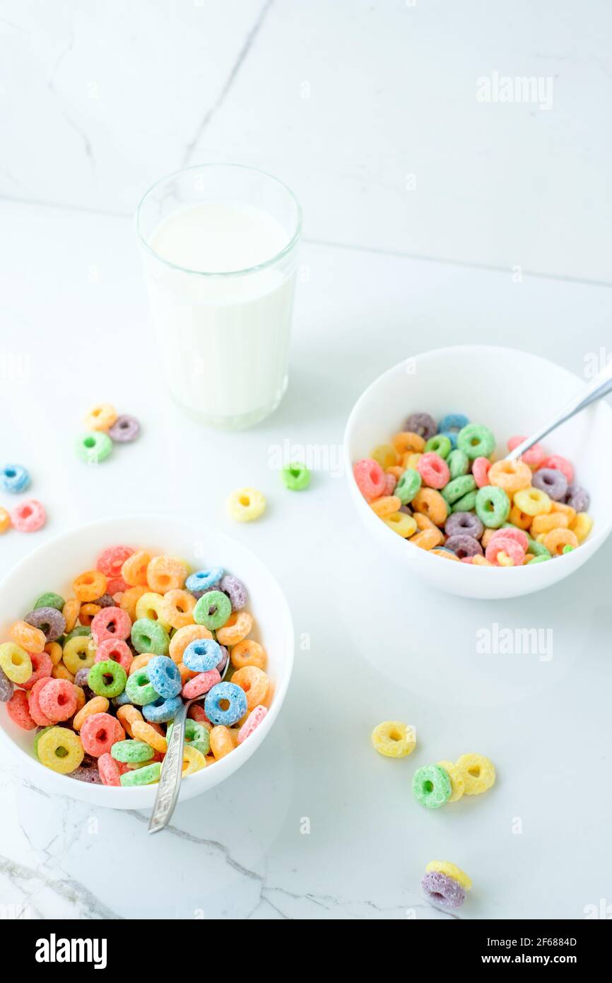 Complete balanced breakfast with whole grains, delicious fruity taste ...