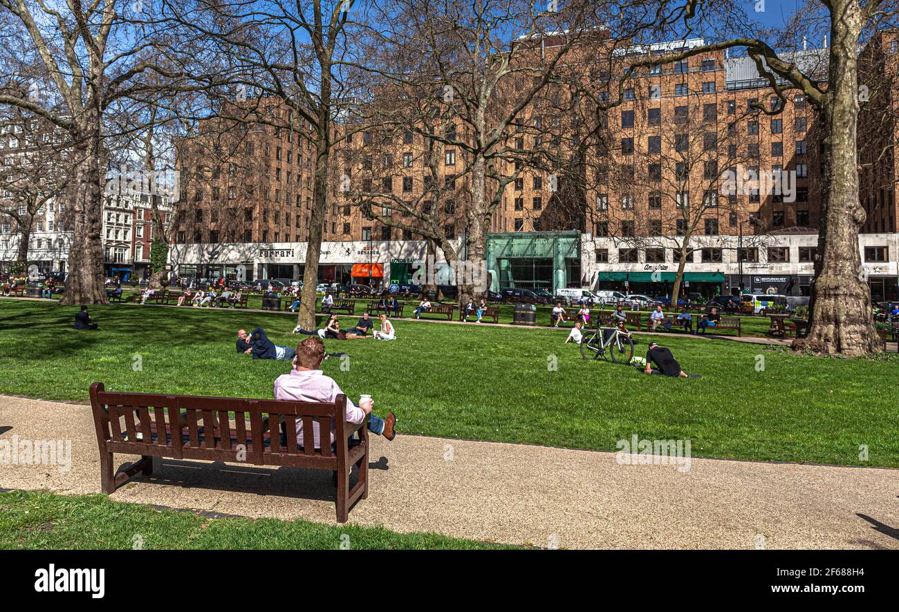 Berkeley Square, Mayfair, London W1J, England, UK Stock Photo - Alamy
